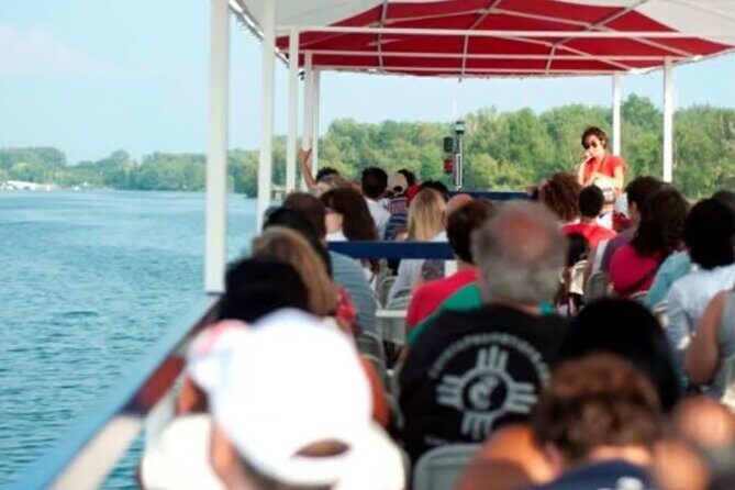 Toronto Hop-On Hop-Off Bus Tour with Scenic Boat Cruise - An In-Depth Look at the Tour Experience
