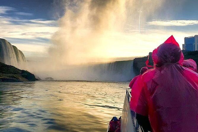 Toronto: Niagara Falls Day Tour with Boat option - Key Points