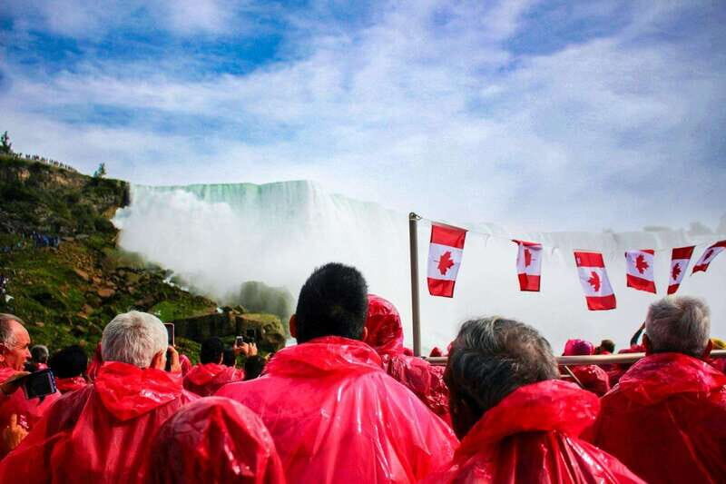 Toronto: Niagara Falls Day Tour with Optional Boat Cruise - Convenient pickup and comfortable journey from Toronto