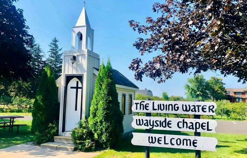 Toronto: Niagara-on-the-Lake, Wine Tasting & Chocolate Tour - Chocolate and Maple Sweets: A Delicious Break