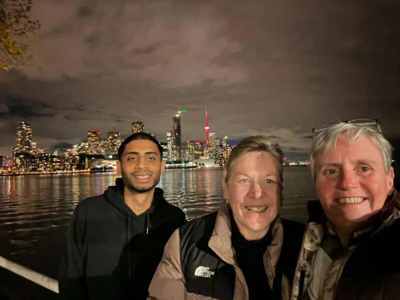 Toronto: Private 4-Hour Sightseeing Tour with Guide - Key Points