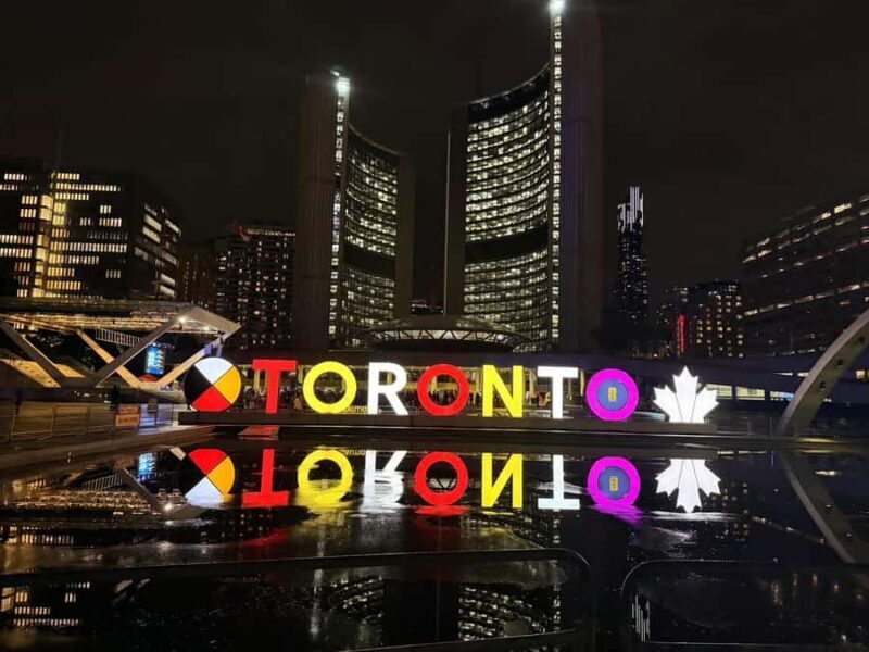 Toronto: Private 4-Hour Sightseeing Tour with Guide - What Travelers Say
