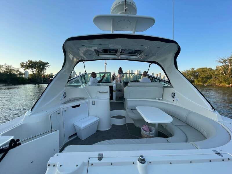 Toronto: Private Luxury Yacht Sightseeing Cruise & Prosecco - Introduction