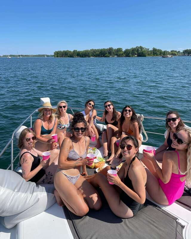 Toronto: Private Luxury Yacht Sightseeing Cruise & Prosecco - The Sum Up