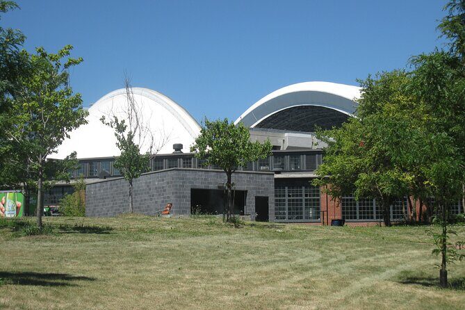 Toronto Self-Guided walking tour and scavenger hunt - What Is the Toronto Self-Guided Walking Tour and Scavenger Hunt?