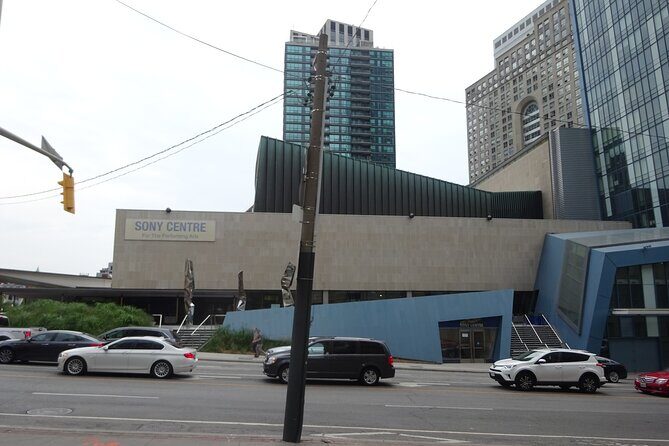 Toronto Self-Guided walking tour and scavenger hunt - Who Is This Tour Best For?