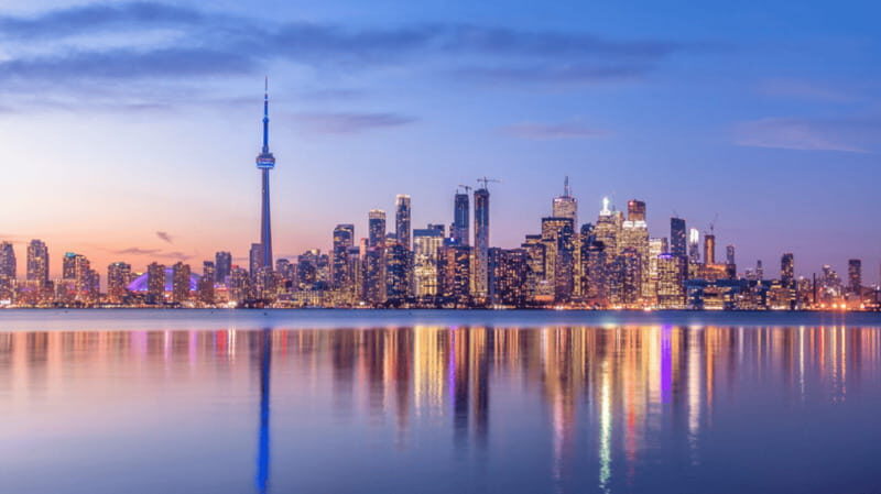Toronto: Small Group Night Tour with Harbour Boat Cruise - An In-Depth Look at the Toronto Night Experience