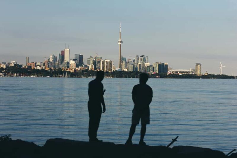 Toronto: Stopover city tour with transfers. - Exploring Toronto in Four Hours: What to Expect