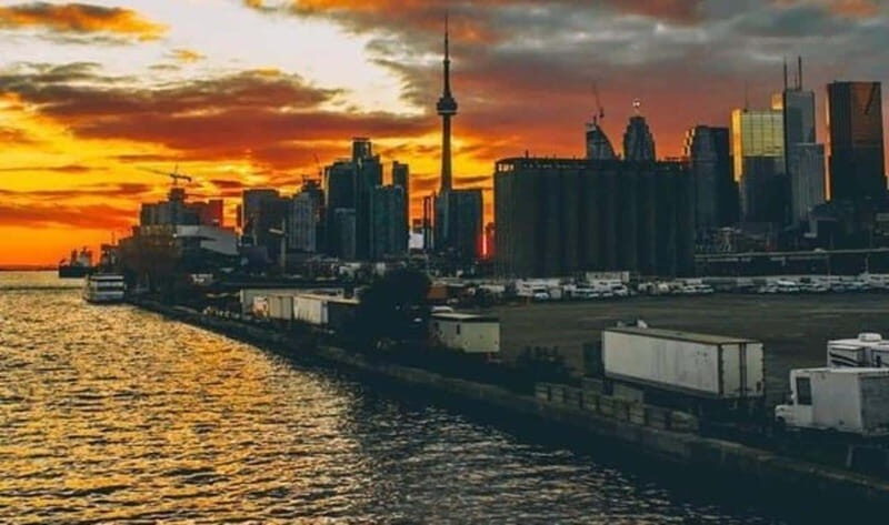 Toronto : Street Art Walking Tour With A Guide - Deep Dive into the Itinerary