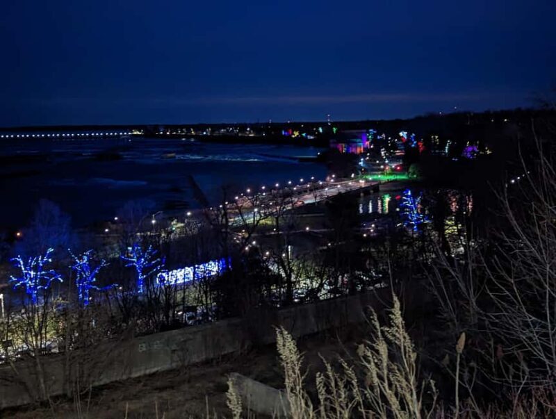 Toronto to Niagara Falls: Evening Tour with Cruise & lights - Key Points