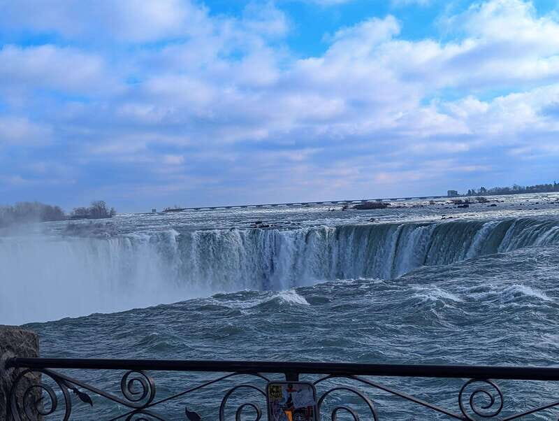 Toronto to Niagara Falls: Evening Tour with Cruise & lights - Why This Tour Packs Strong Value