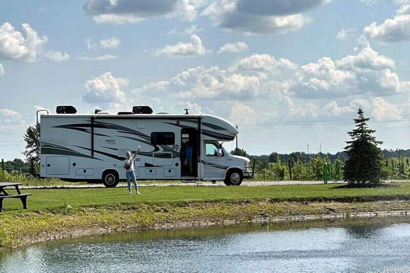 Toronto to Niagara Falls RV-Motorhome Tour - Practical Tips for Travelers