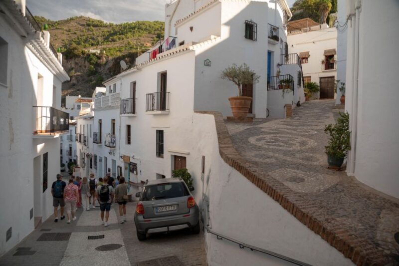 Torremolinos/Benalmadena: Nerja Caves Tour with Frigiliana - Free Time in Nerja and the Balcony of Europe