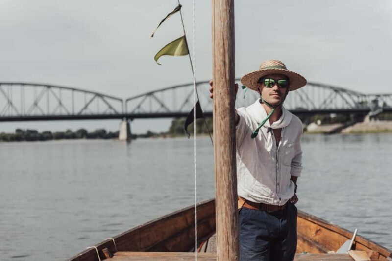 Toru: Scenic Cruise on a Traditional Vistula Wooden Boat - An Introduction to the Scenic Vistula Cruise