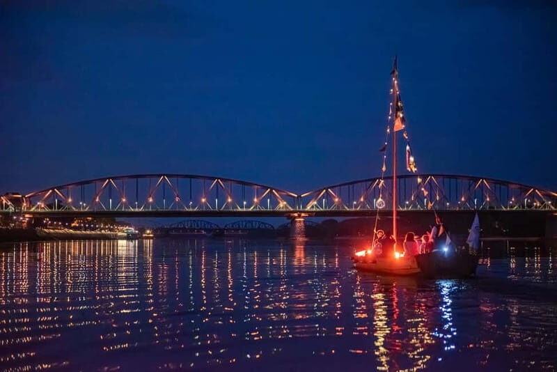 Toru: Sunset on the Vistula From a Traditional Boat. - FAQ