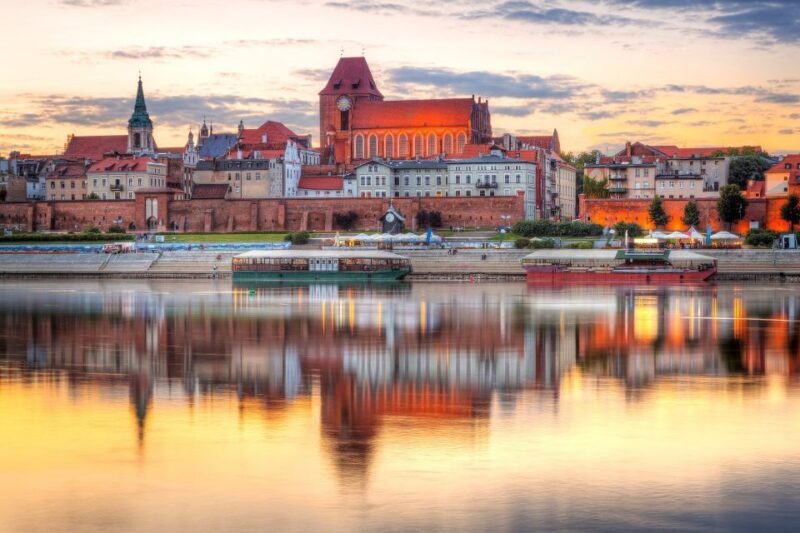 Torun: Family-Friendly Historical Walking Tour - An Engaging Introduction to Torun’s Heritage