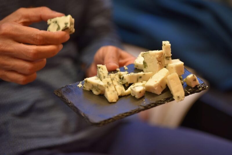 Toulouse : Cheese & wine tasting workshop with a cheesemaker - Learning and Practical Tips