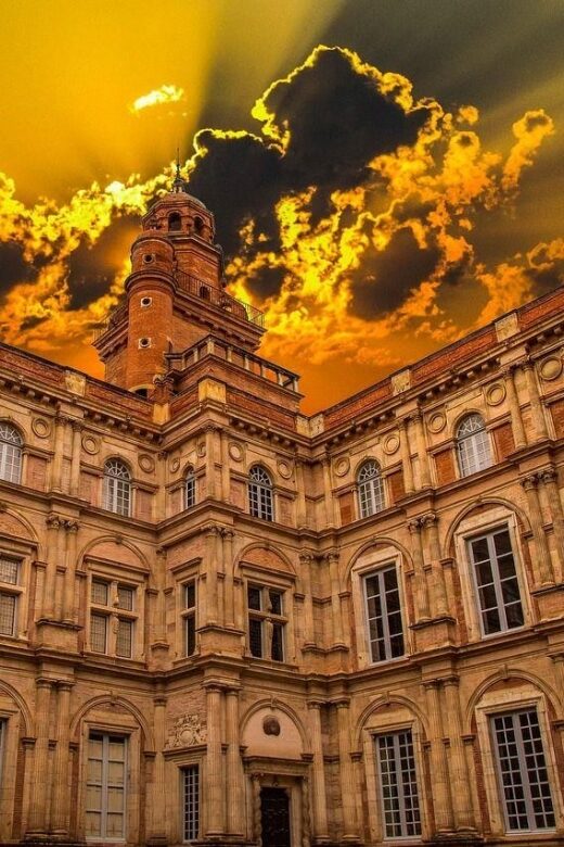 Toulouse: Christmas Market Walking Tour - Who Should Consider This Tour?