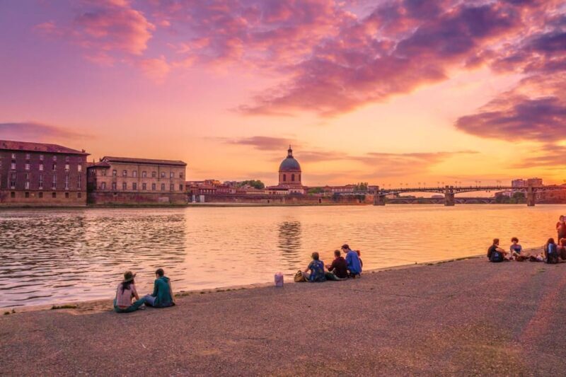 Toulouse: Express Walk with a Local in 60 minutes - Detailed Breakdown of the Itinerary