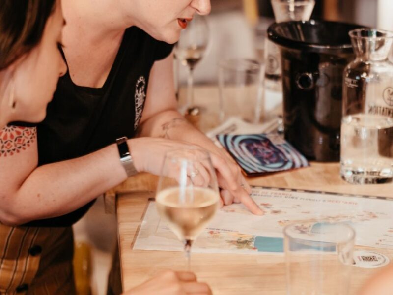 Toulouse: Wine Bar Walking Tour with a Local Wine Expert - The Experience from the Traveler’s Perspective