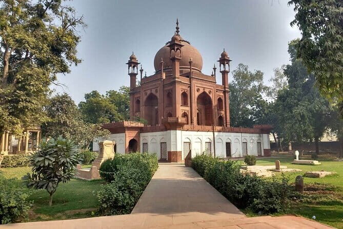 Tour 3 TAJ in a Day - Taj Mahal, Baby Taj, Red Taj - Who Should Consider This Tour?