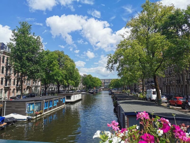 Tour Amsterdam: Old Town, Jewish Quarter and Flower Market - Exploring the Jewish Quarter