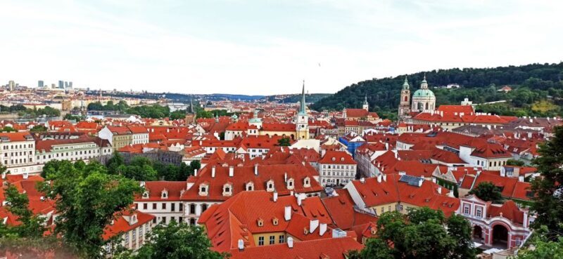 Tour around Prague Castle and Lesser Town in Spanish - Who Should Take This Tour?