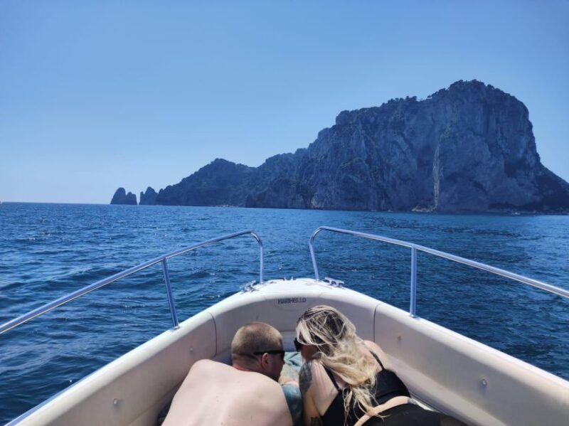 Tour Capri: discover the island of VIPs by boat - An In-Depth Look at the Capri Boat Tour