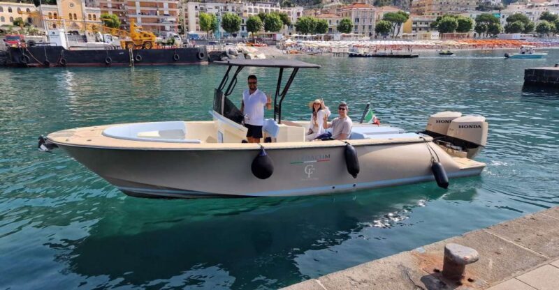 Tour Capri: discover the island of VIPs by boat - An In-Depth Look at the Capri Boat Experience