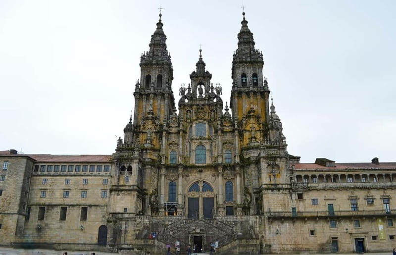 Tour Cathedral of Santiago with roofs & Portico de la Gloria - The Roof Tour: Perspectives from Above