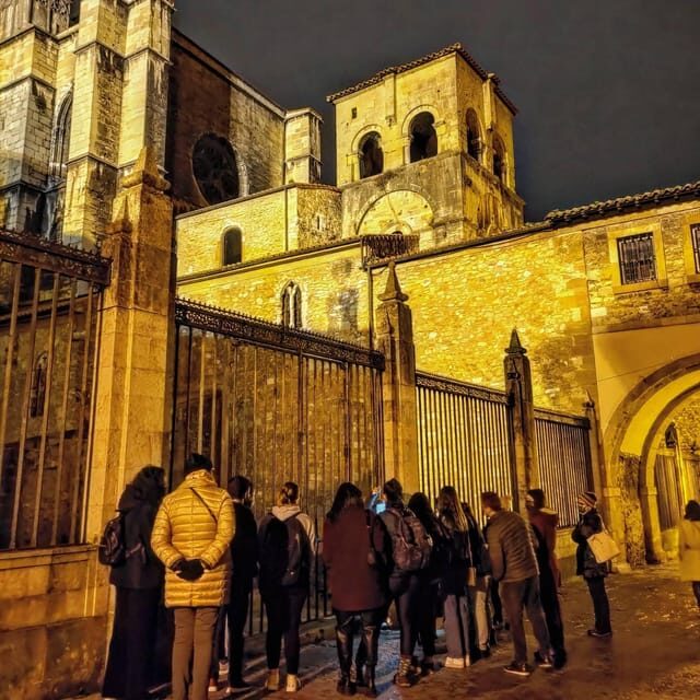 Tour de los misterios y leyendas de Oviedo - Authenticity and Value