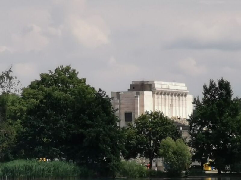 Tour en español al Campo Zeppelin - Exploring the Nazis’ Rally Grounds: A Deep Dive into the Zeppelin Field Tour