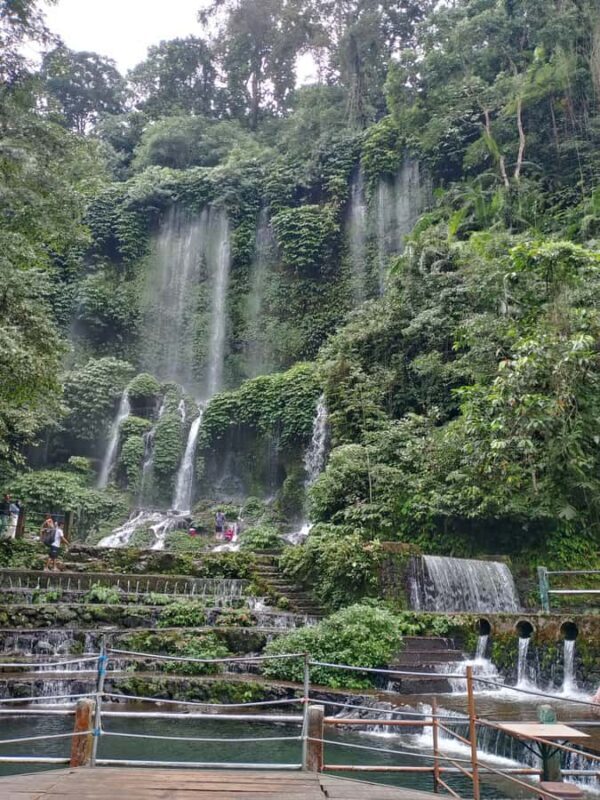 Tour exclusive waterfall Benang Stokel And Benang Kelambu - Lunch and Cultural Insights at the Weaving Village