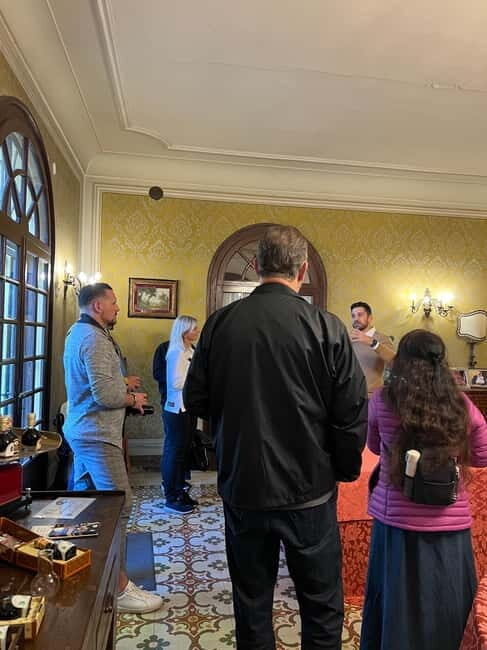 Tour Ferrari, Lambo, Parmesan, Vinegar, Wine with Lunch - Key Points