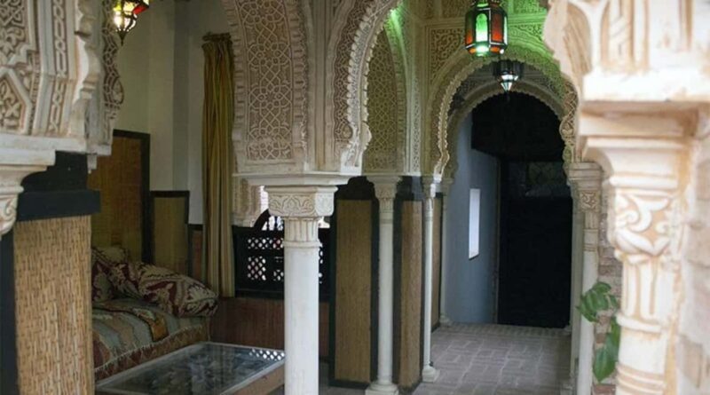 Tour from Alicante to Casa Morisca in Crevillente with Tea and Pastries in a Van - Combining Culture and Natural Beauty