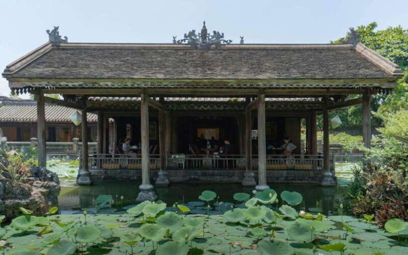 Tour Hu on the Back of a Motorbike - Key Points