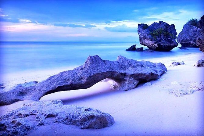 Tour in Bali in Spanish to the sunset temple of Uluwatu - What Makes This Tour Stand Out