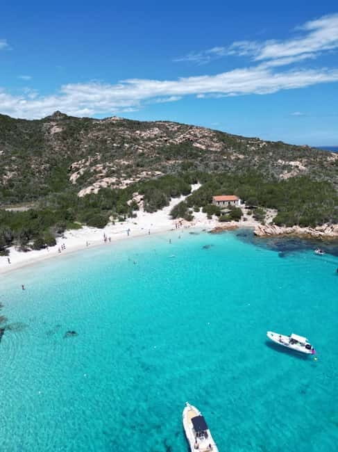 Tour in barca dell'Arcipelago di La Maddalena con pranzo - A Detailed Look at the La Maddalena Island Hopping Experience