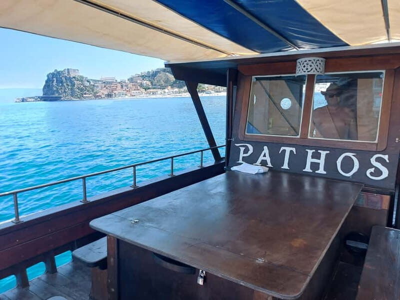 tour in barca-visita grotte con sosta bagno a cala janculla - An In-Depth Look at the Costa Viola Boat Tour