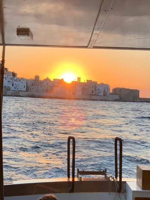 Tour in barca(Monopoli-Polignano) con sosta bagno e aperitiv - Authenticity & Guest Reviews