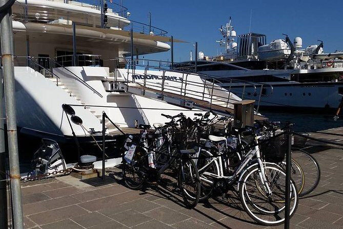 Tour in bike history Island Ortigia and archeological park Neapolis - The Ortigia Stop: Walking Through Ancient Greece