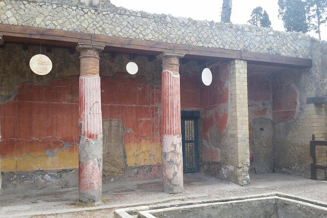 Tour in the ruins of Herculaneum with an archaeologist - The Itinerary in Detail