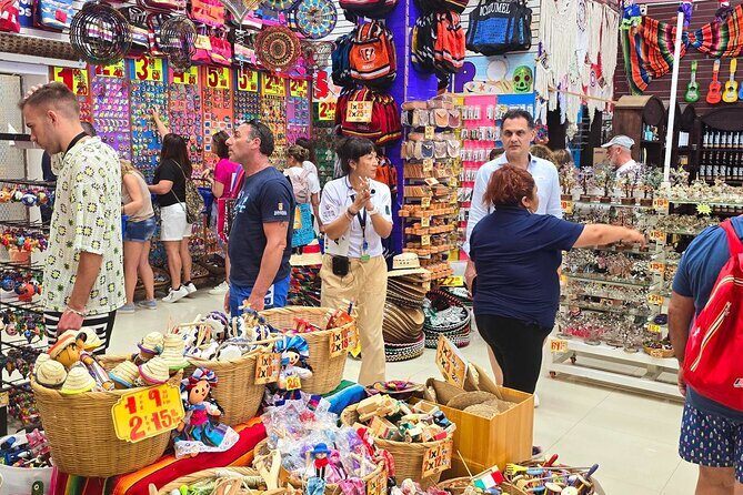 Tour in the Village Shopping and Beach Time in Cozumel - Exploring Cozumel with a Dive into Culture, Shopping, and Beach Relaxation