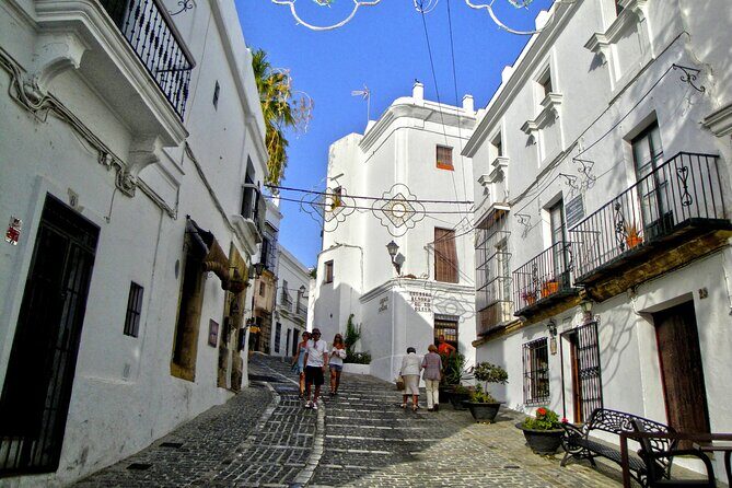 Tour in Vejer: Arab, Jewish and Christian History of Vejer, Cádiz - The Street Walk and Key Stops