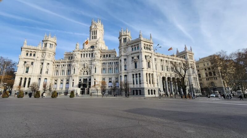 Tour Madrid: Secrets in a Electric Tuk Tuk - What’s Included and What’s Not