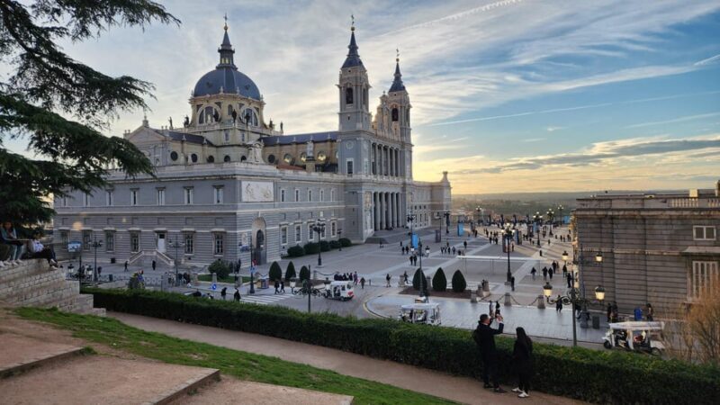 Tour Madrid: Secrets in a Electric Tuk Tuk - The Practical Side: Price & Value
