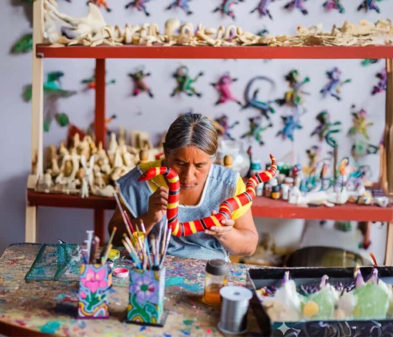 Tour Oaxaca Antigua: Monte Albán, Alebrijes & Artesanías - The Craft of Black Clay Pottery at San Bartolo Coyotepec