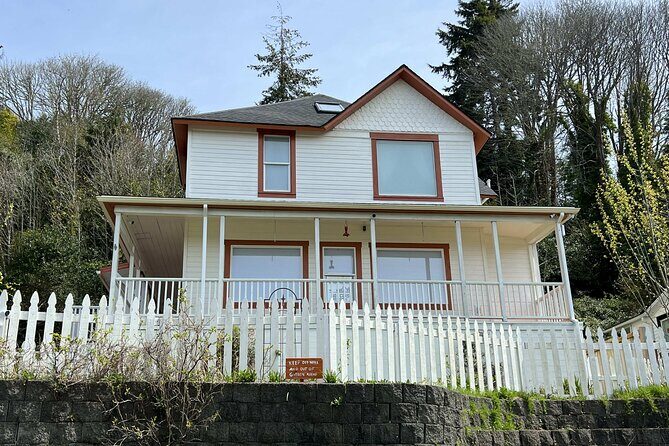 Tour of Astoria - A Detailed Look at the Tour