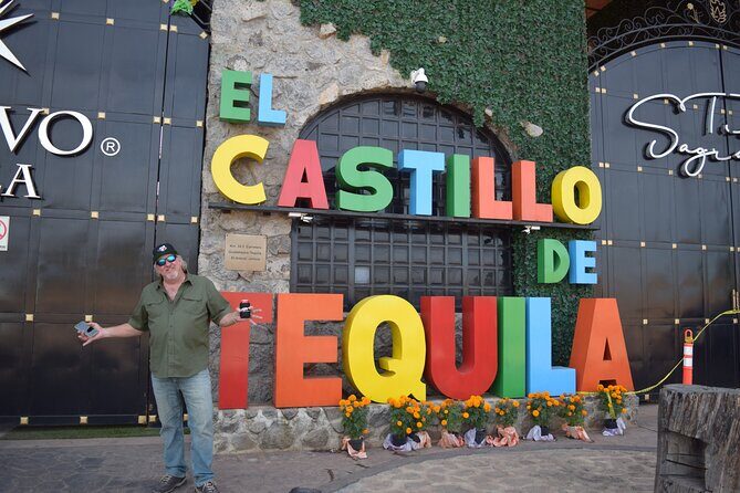 Tour of El Castillo Distillery to Cantaritos Experience - Key Points