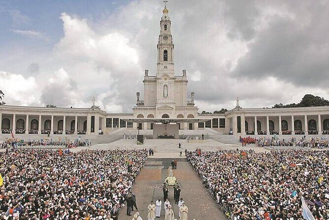 Tour of Fátima and Home of the Shepherds - FAQs